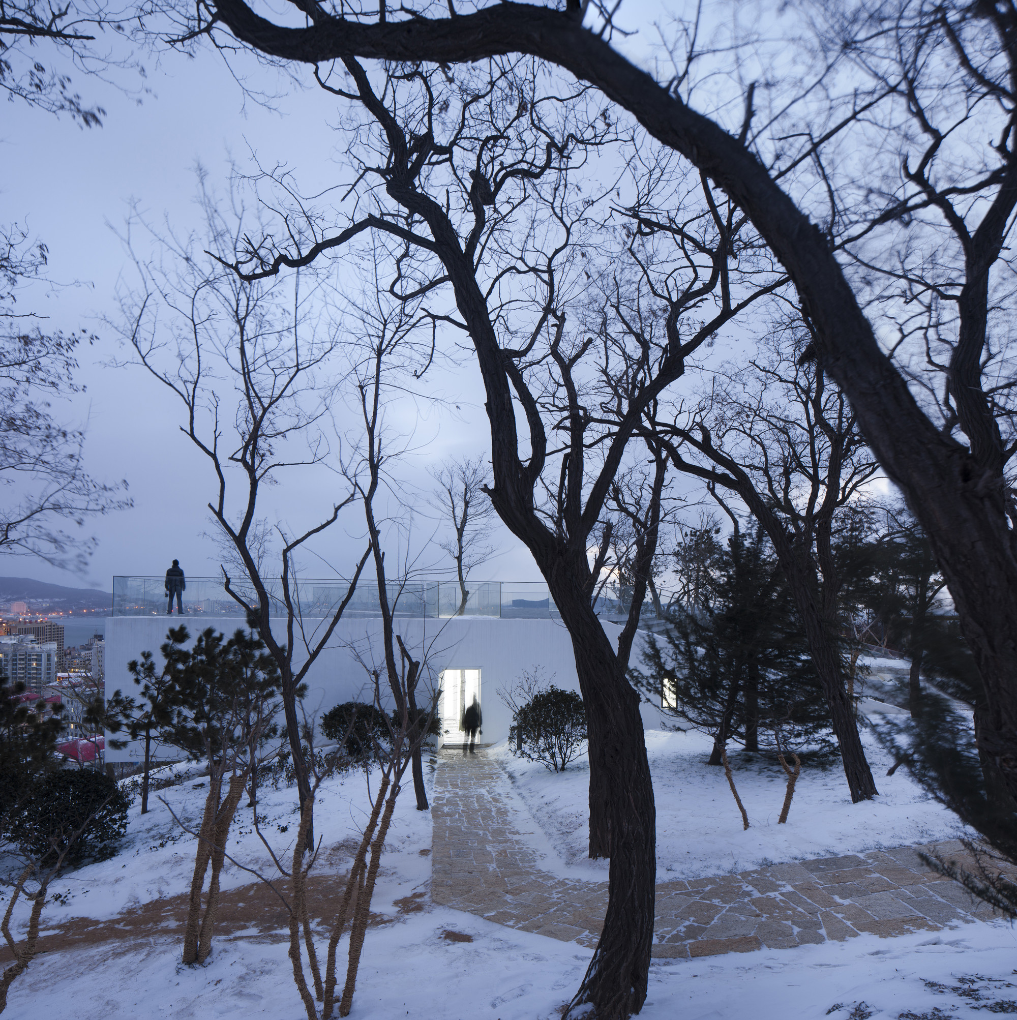 Gallery of Viewing Pavilion on Hill / TAO - Trace Architecture Office - 9
