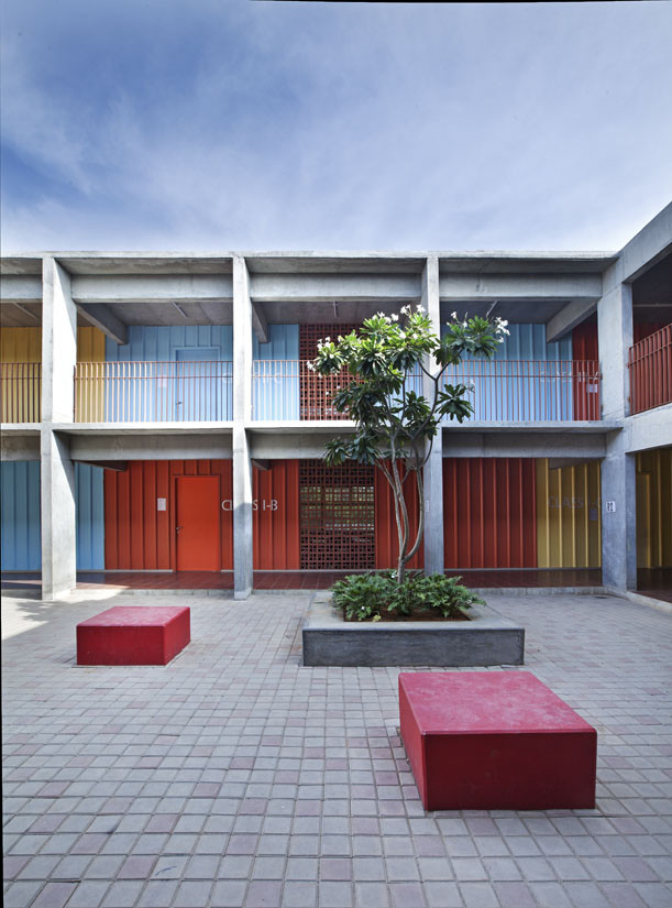 Gallery of DPS Kindergarten School / Khosla Associates - 3