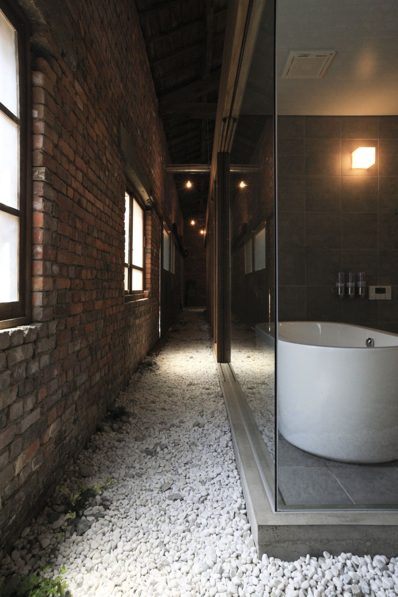 Gallery of Hiding Place / Keisuke Kawaguchi+K2-Design - 19