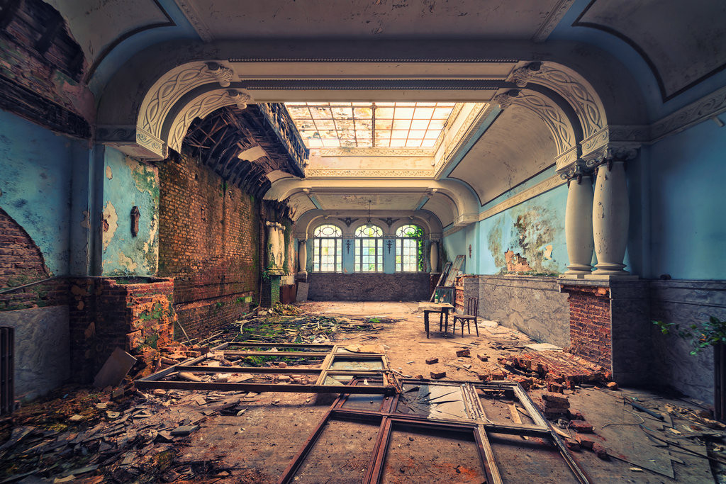 Galería de Arte y Arquitectura: Decay / Matthias Haker - 21