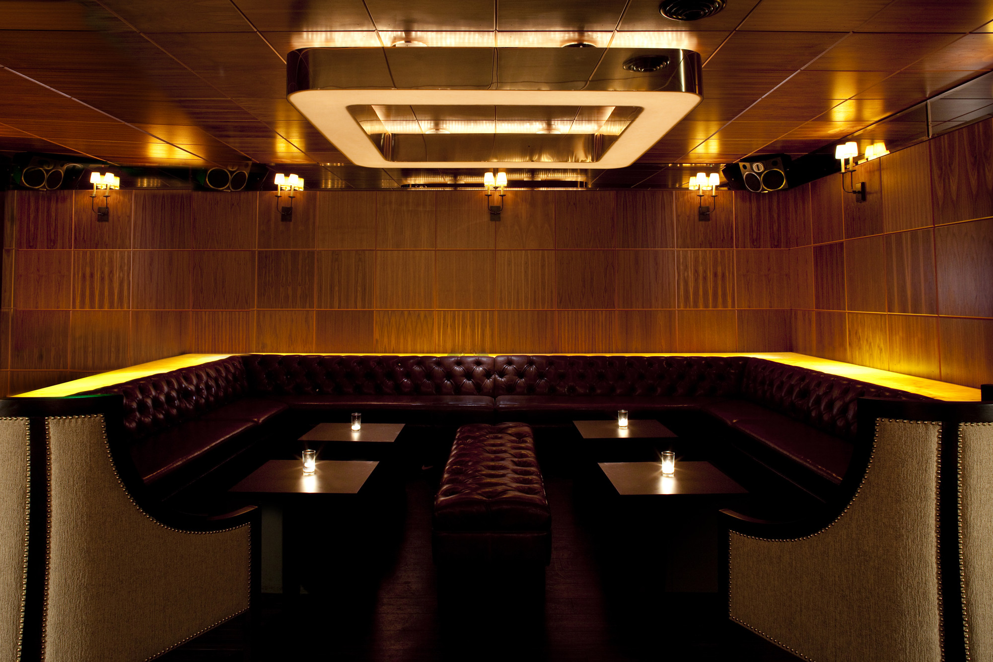 Galería de Chambers Eat + Drink / Mr. Important Design - 13