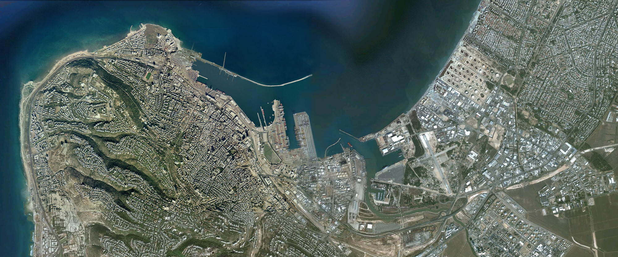 Gallery of New Haifa Waterfront Plan / Amir Mann–Ami Shinar Architects ...
