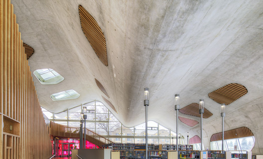 Jasper Place Branch Library / HCMA/Dub Architects | ArchDaily
