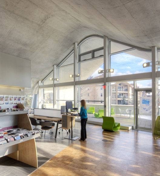 Jasper Place Branch Library / HCMA/Dub Architects | ArchDaily