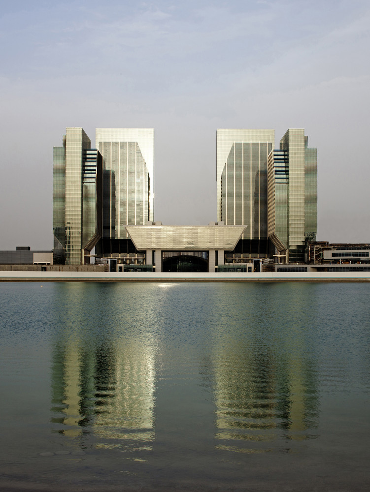 Gallery of Sowwah Square / Goettsch Partners - 1