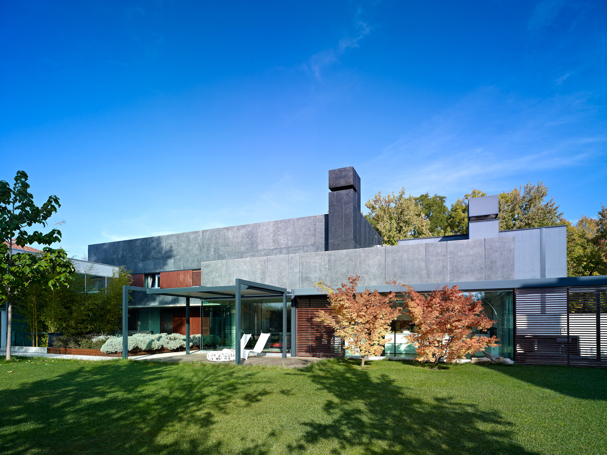 Gallery of DC House / Geza - 2