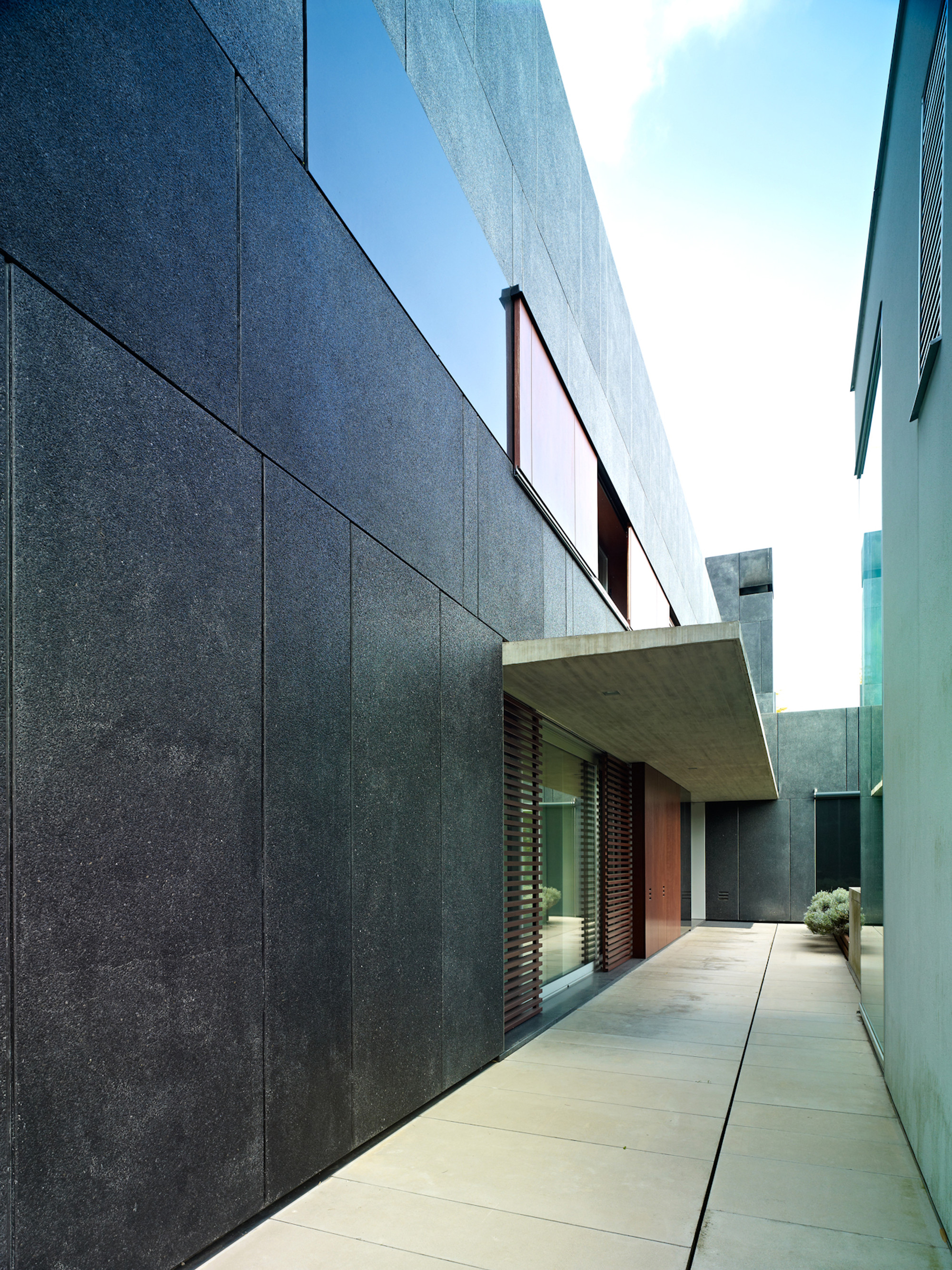 Gallery of DC House / Geza - 11