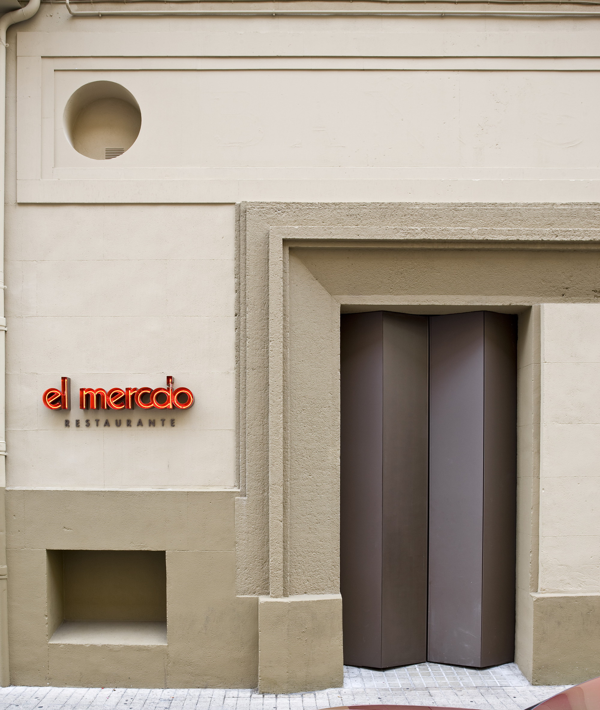 Gallery of Restaurante El Merca’o / Vaíllo & Irigaray + Galar - 18