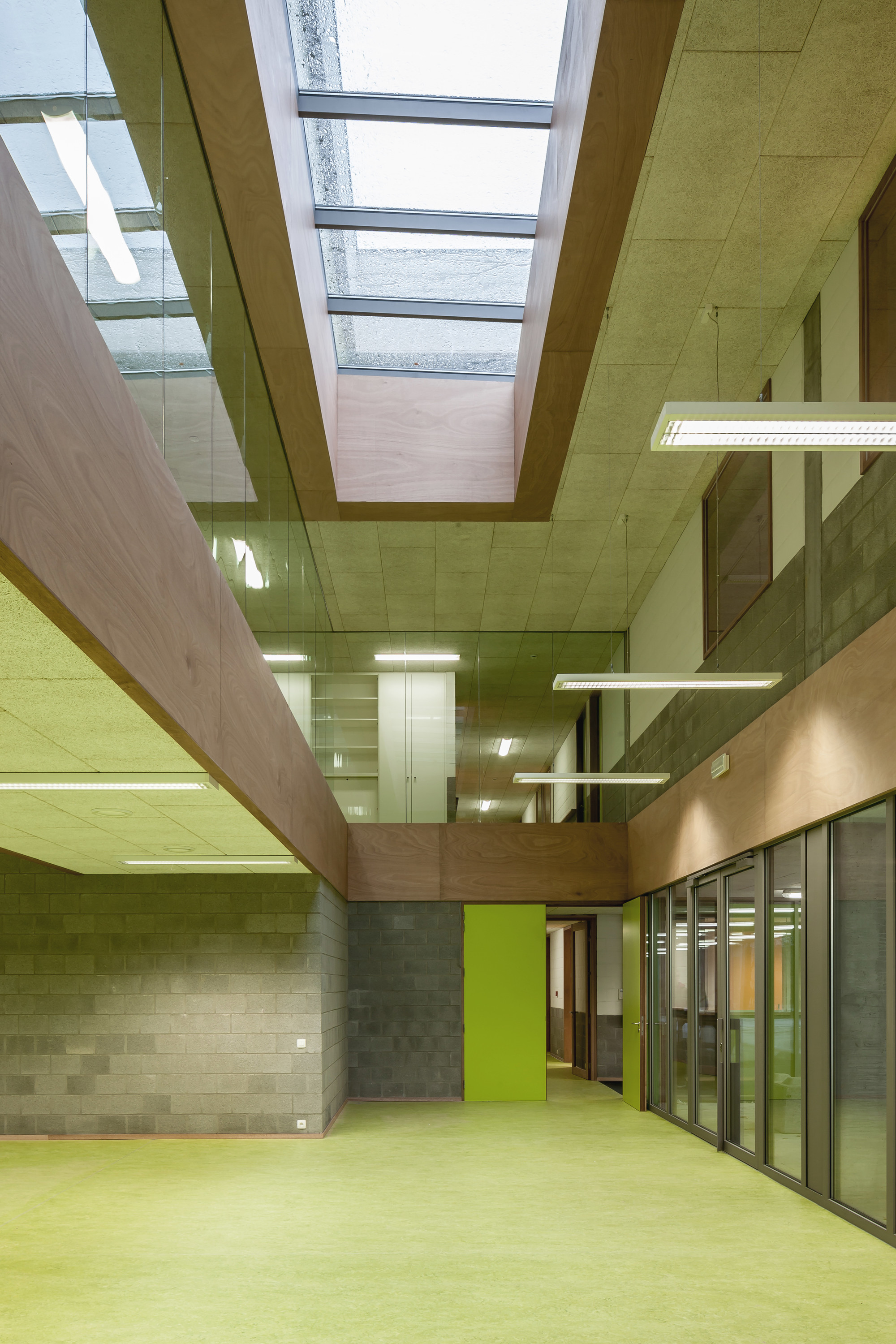 Gallery of School extension in Antwerp / Areal Architecten - 5