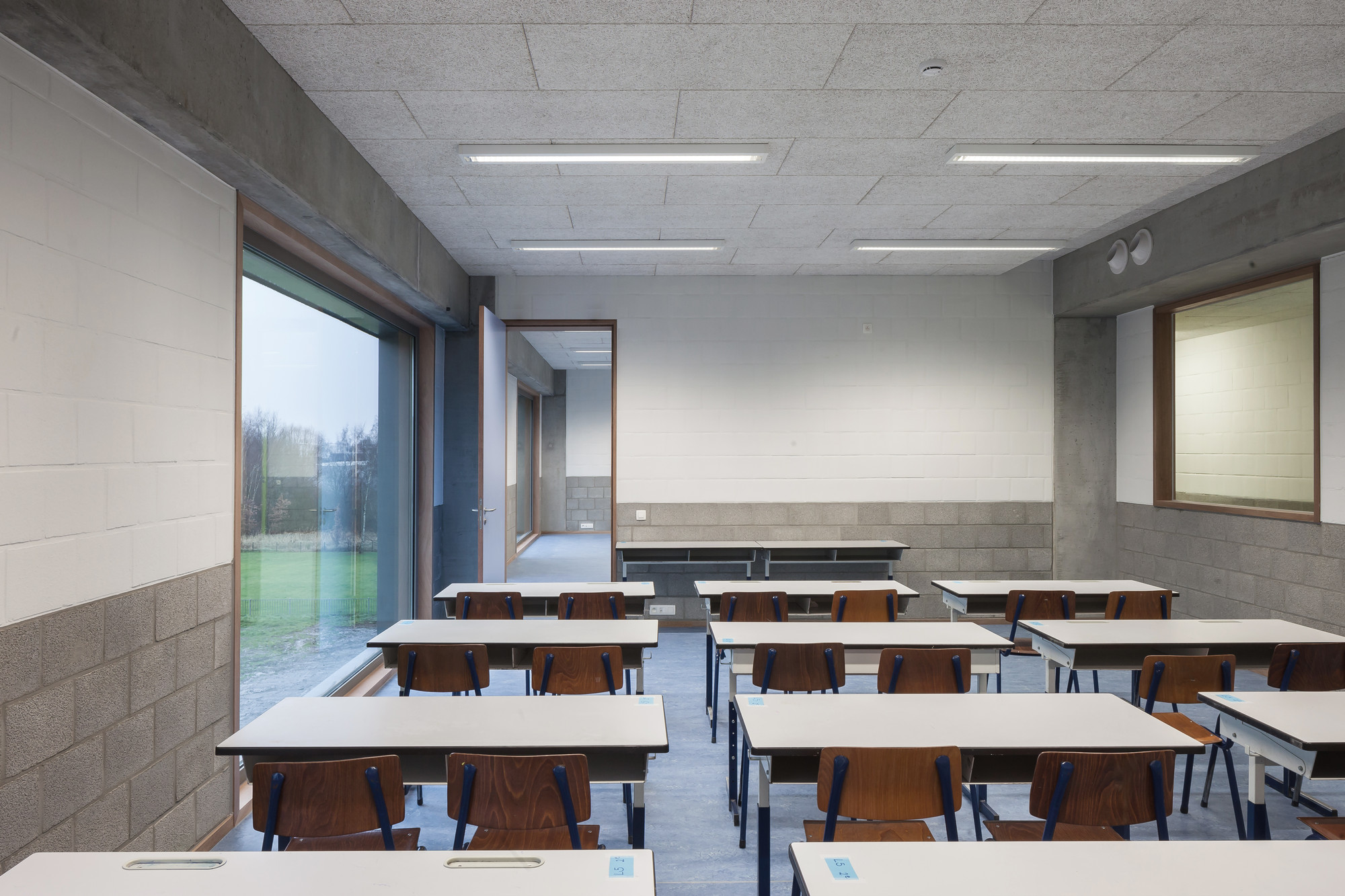 Gallery of School extension in Antwerp / Areal Architecten - 2