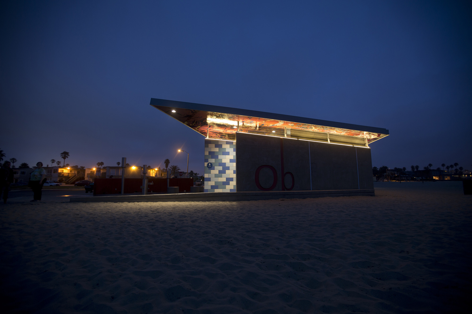 Gallery of Ocean Beach Comfort Station / Kevin de Freitas Architects - 14