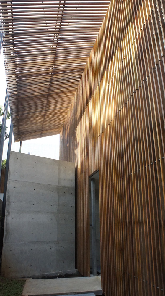 Gallery of Light+Light House / Studio TonTon - 27