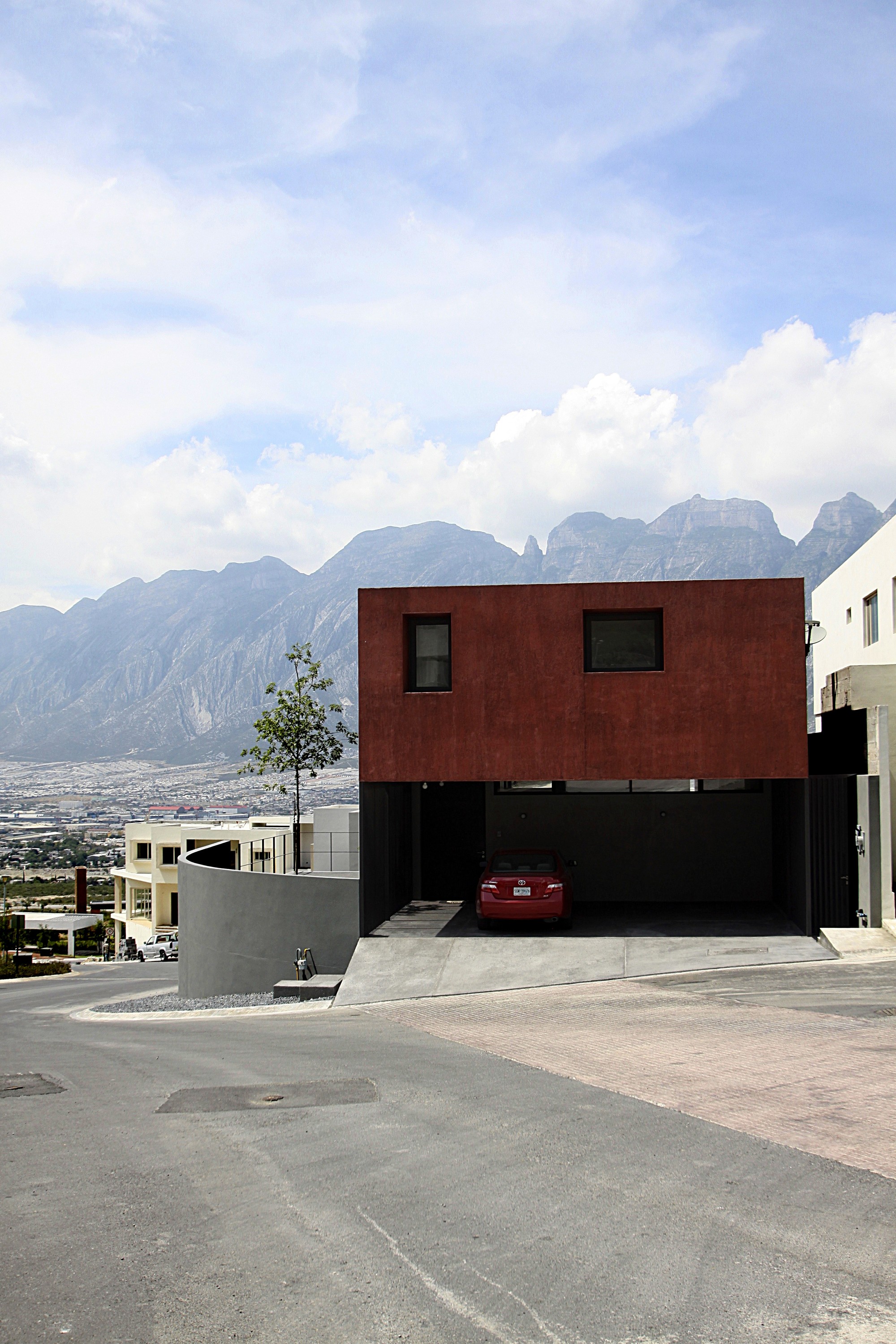 Gallery of Red House / Dear Architects - 10