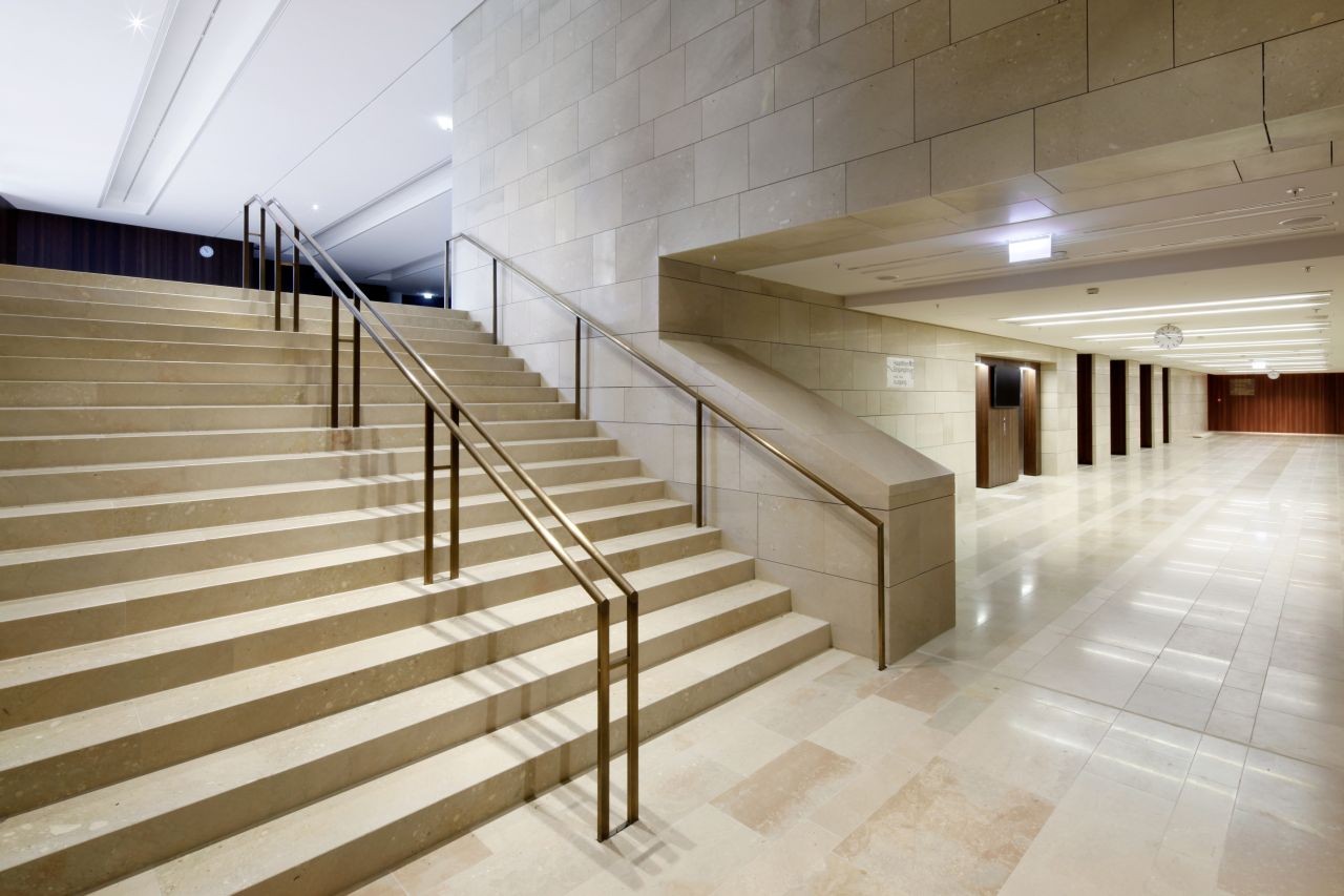 Gallery of Opera House Linz / Terry Pawson Architects - 19