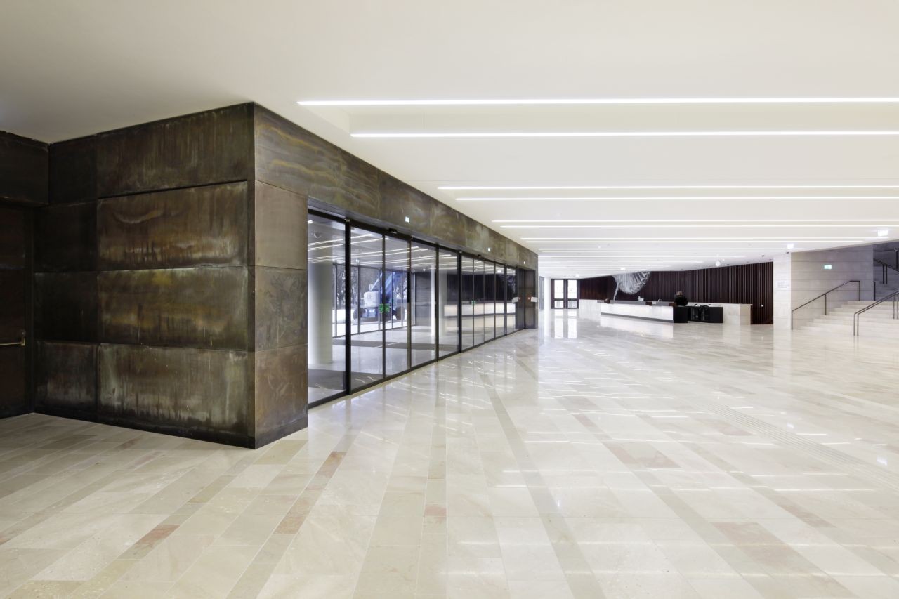 Galeria de Ópera de Linz / Terry Pawson Architects - 21