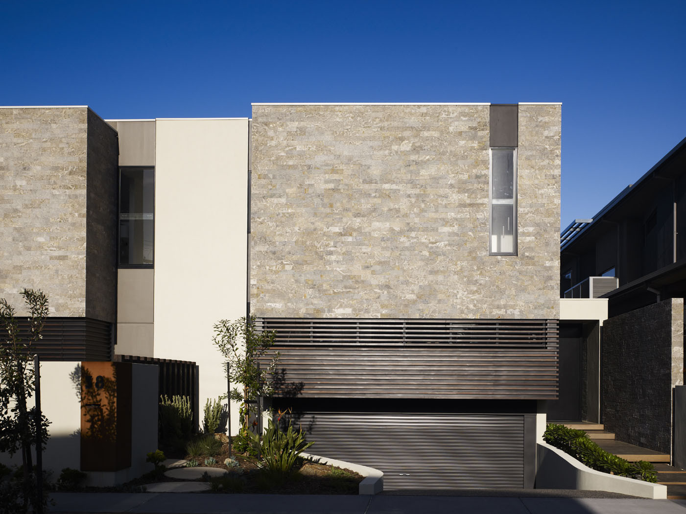 Gallery of Aspendale Beachfront Apartments / Wolveridge Architects - 13