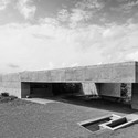 The House Cast in Liquid Stone / SPASM Design Architects | ArchDaily