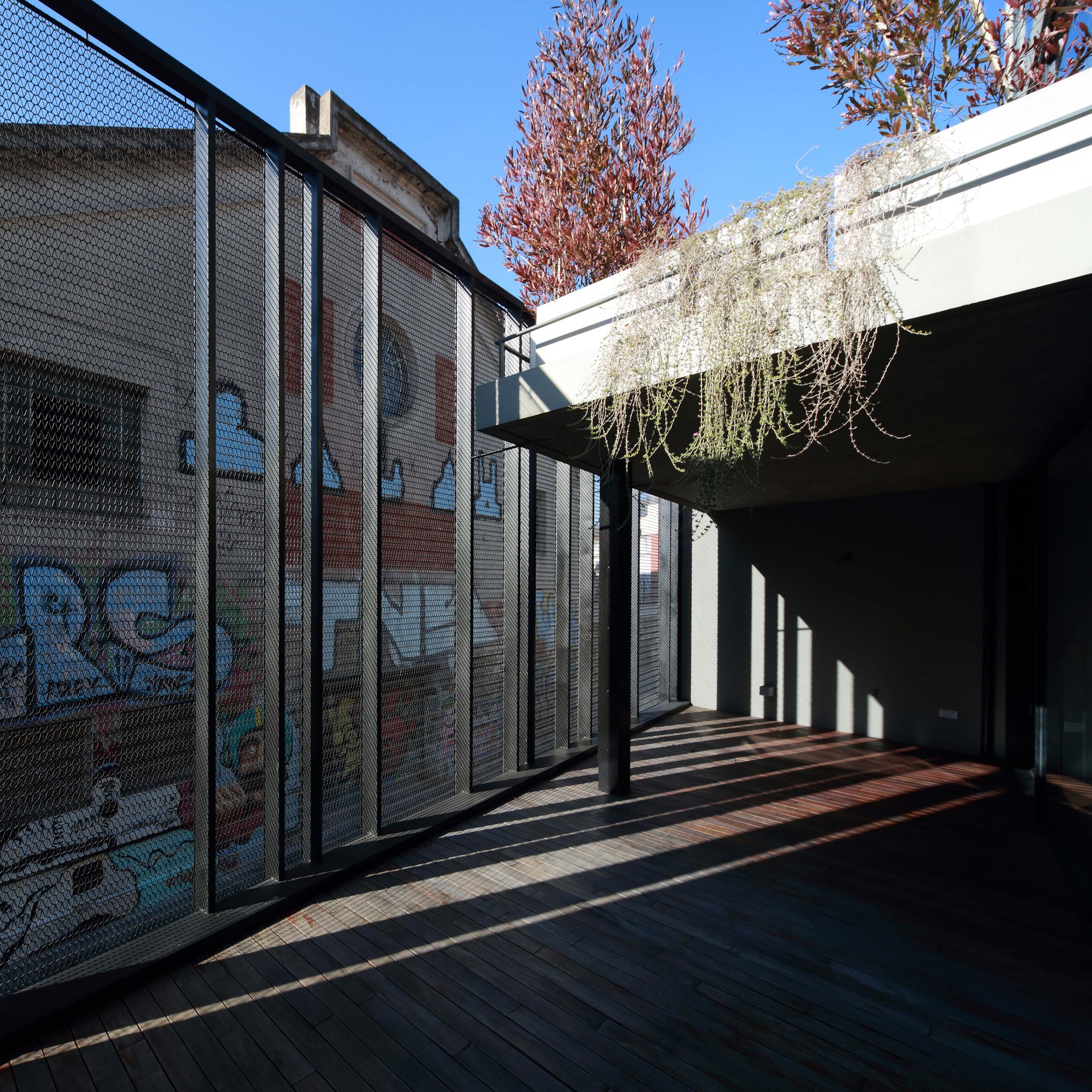 Gallery of Clustered Dwellings Building / Ana Smud + Estudio Rietti ...