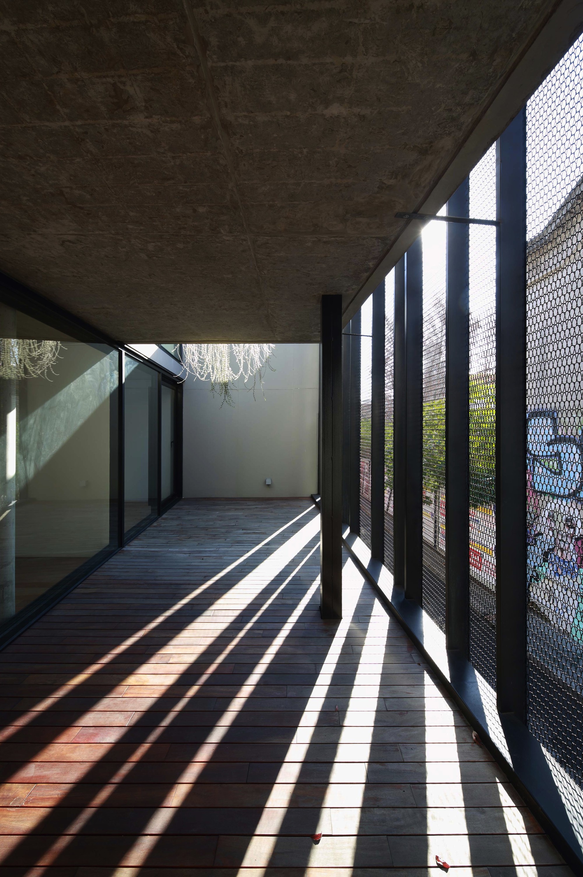 Gallery of Clustered Dwellings Building / Ana Smud + Estudio Rietti ...