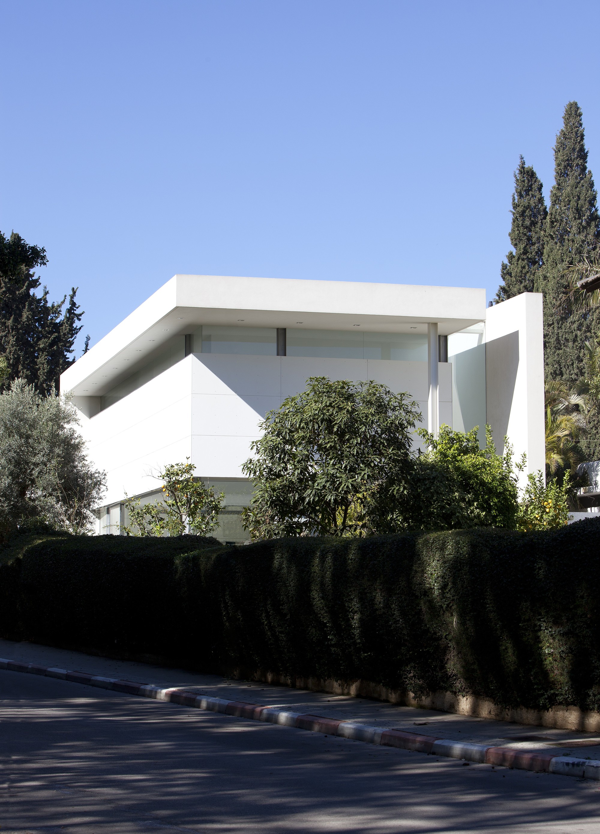 Gallery of G House / Pitsou Kedem Architects + Axelrod Architects - 10
