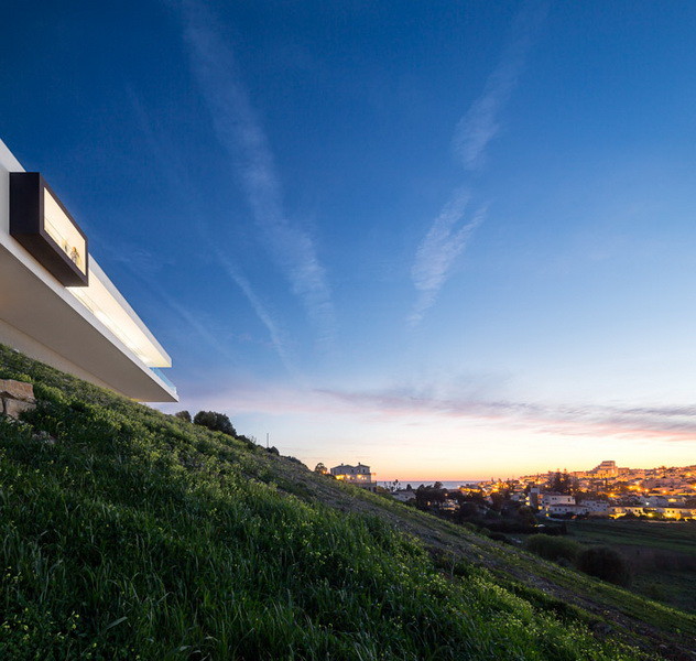 Gallery of Villa Escarpa / Mario Martins Atelier - 25