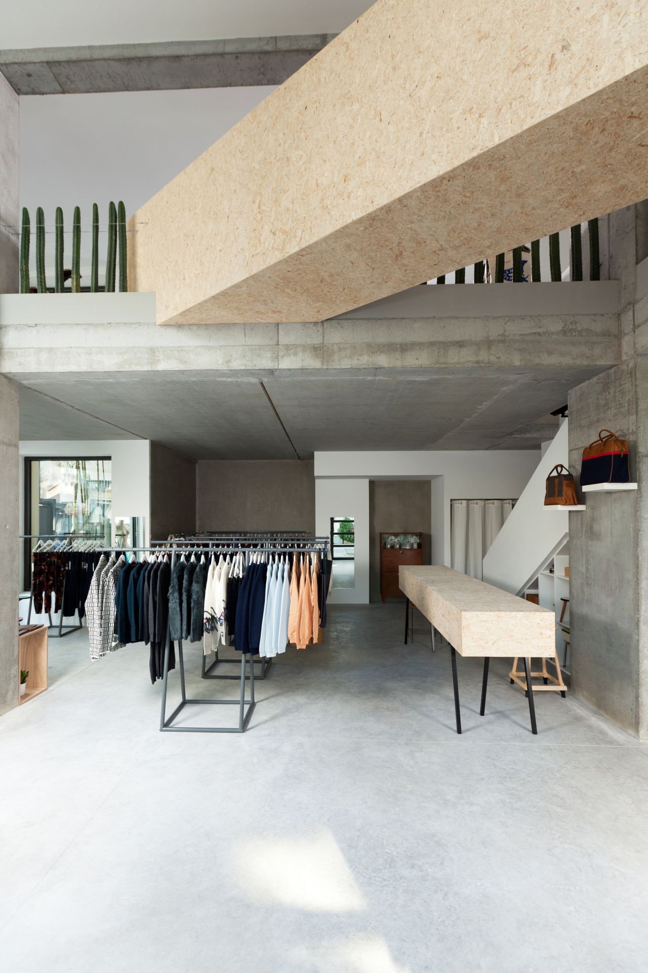 Siblings Factory / JDS | ArchDaily