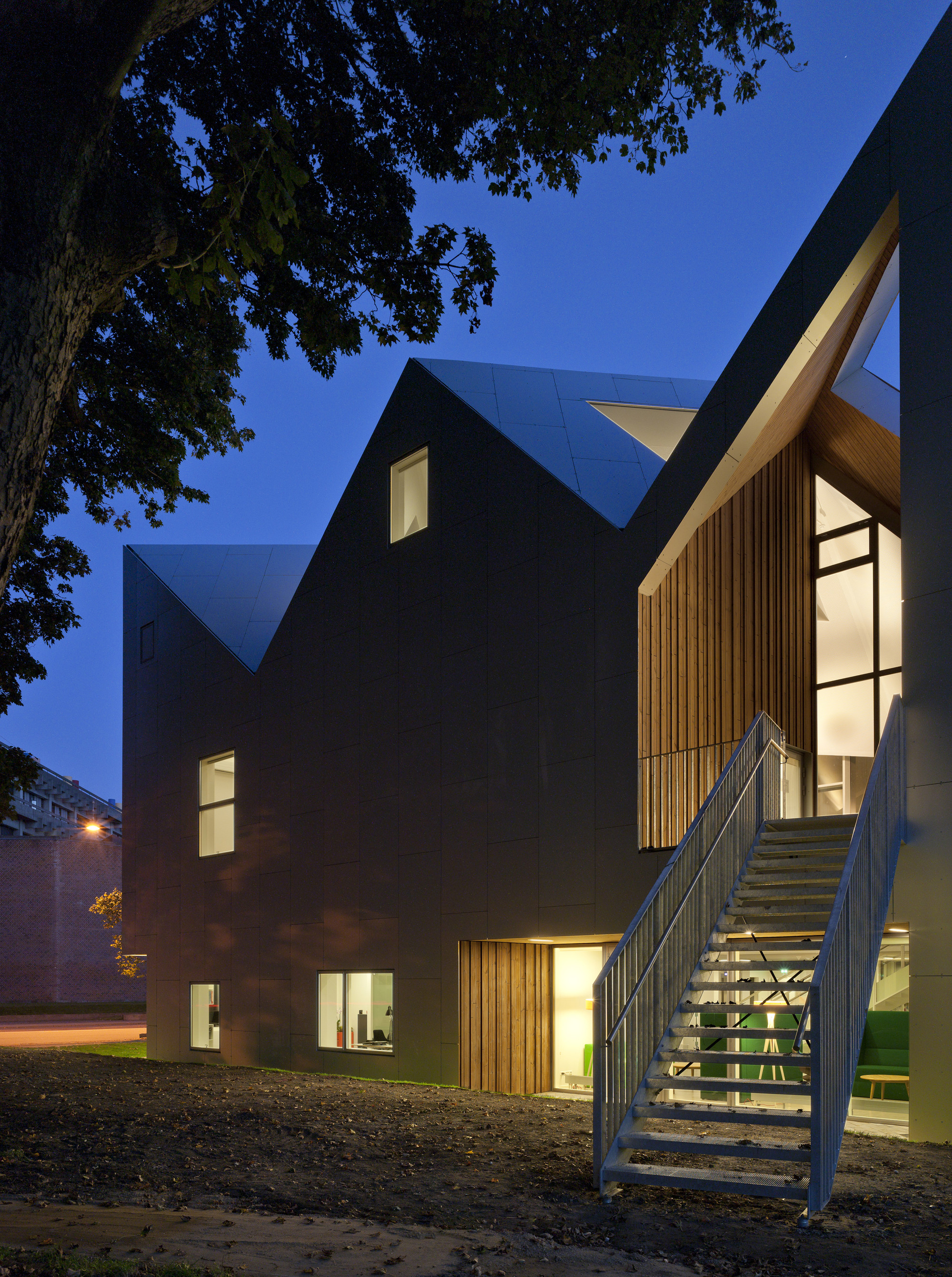 Galería de Centro de Cáncer y Salud / Nord Architects - 15