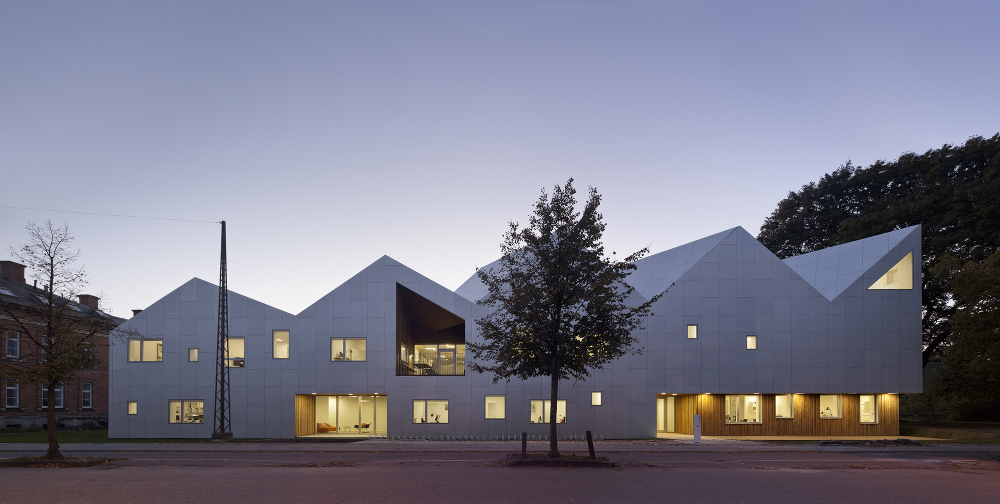 Galería de Centro de Cáncer y Salud / Nord Architects - 7