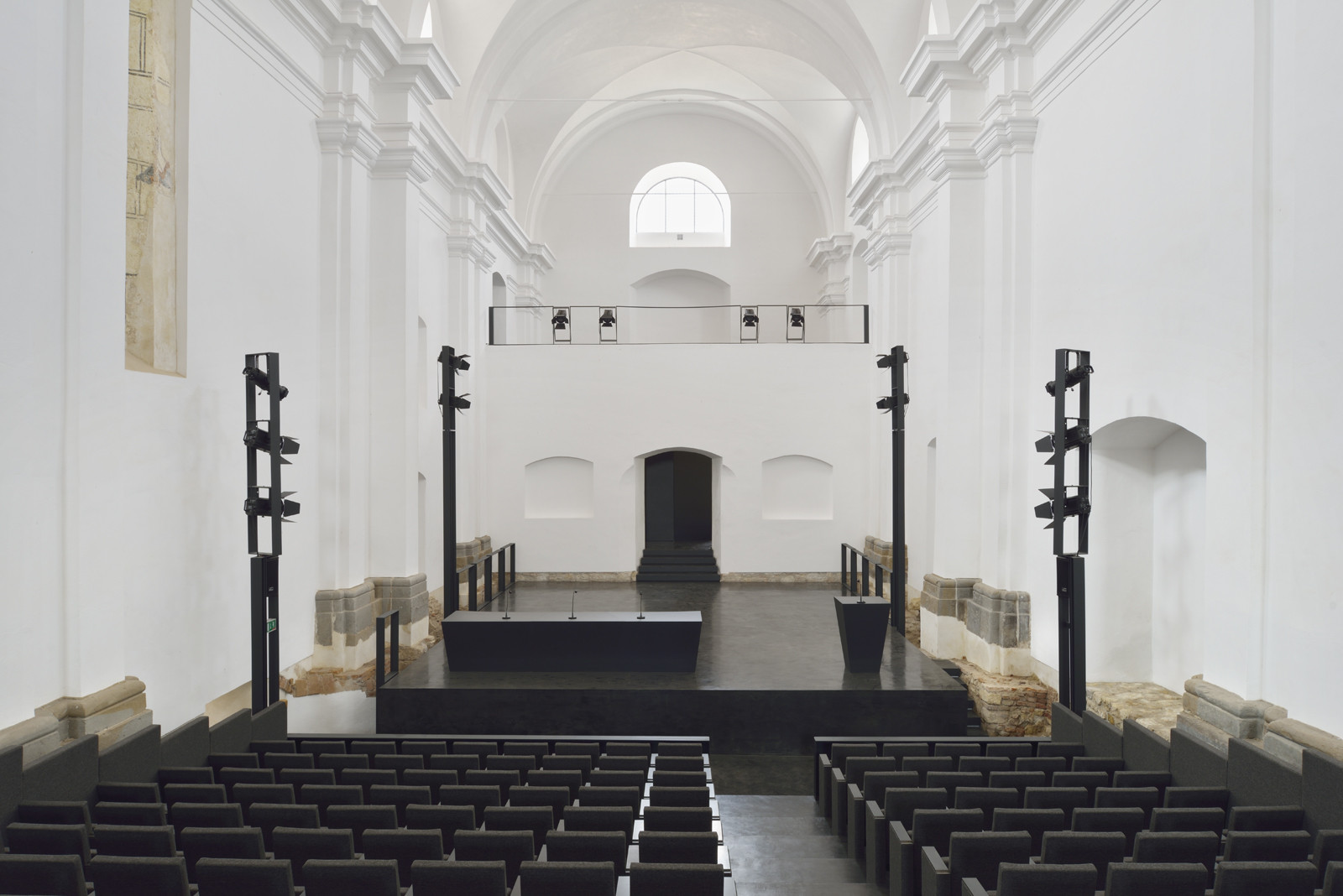 Galeria de Centro de Espetáculos Ptuj / ENOTA - 2