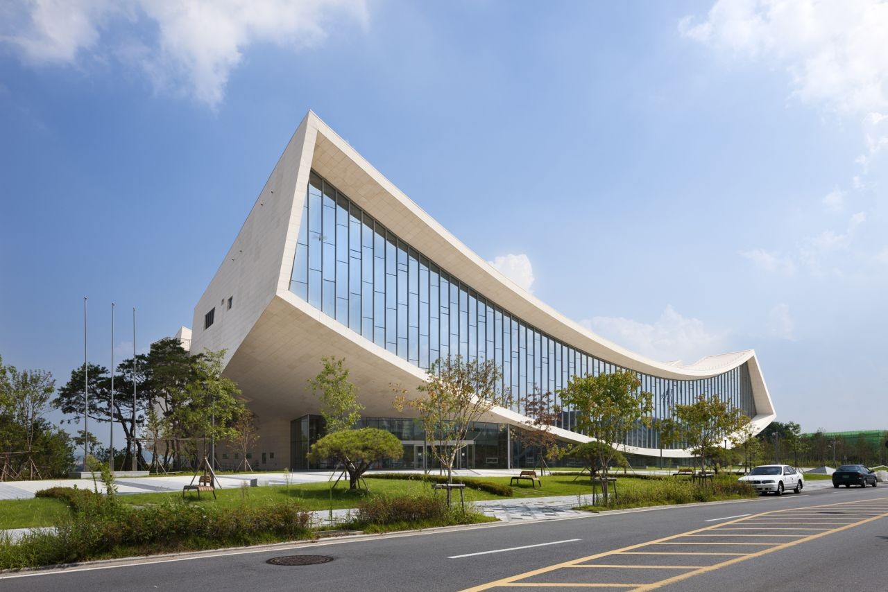 Galeria de Biblioteca Nacional de Sejong City / Samoo Architects ...