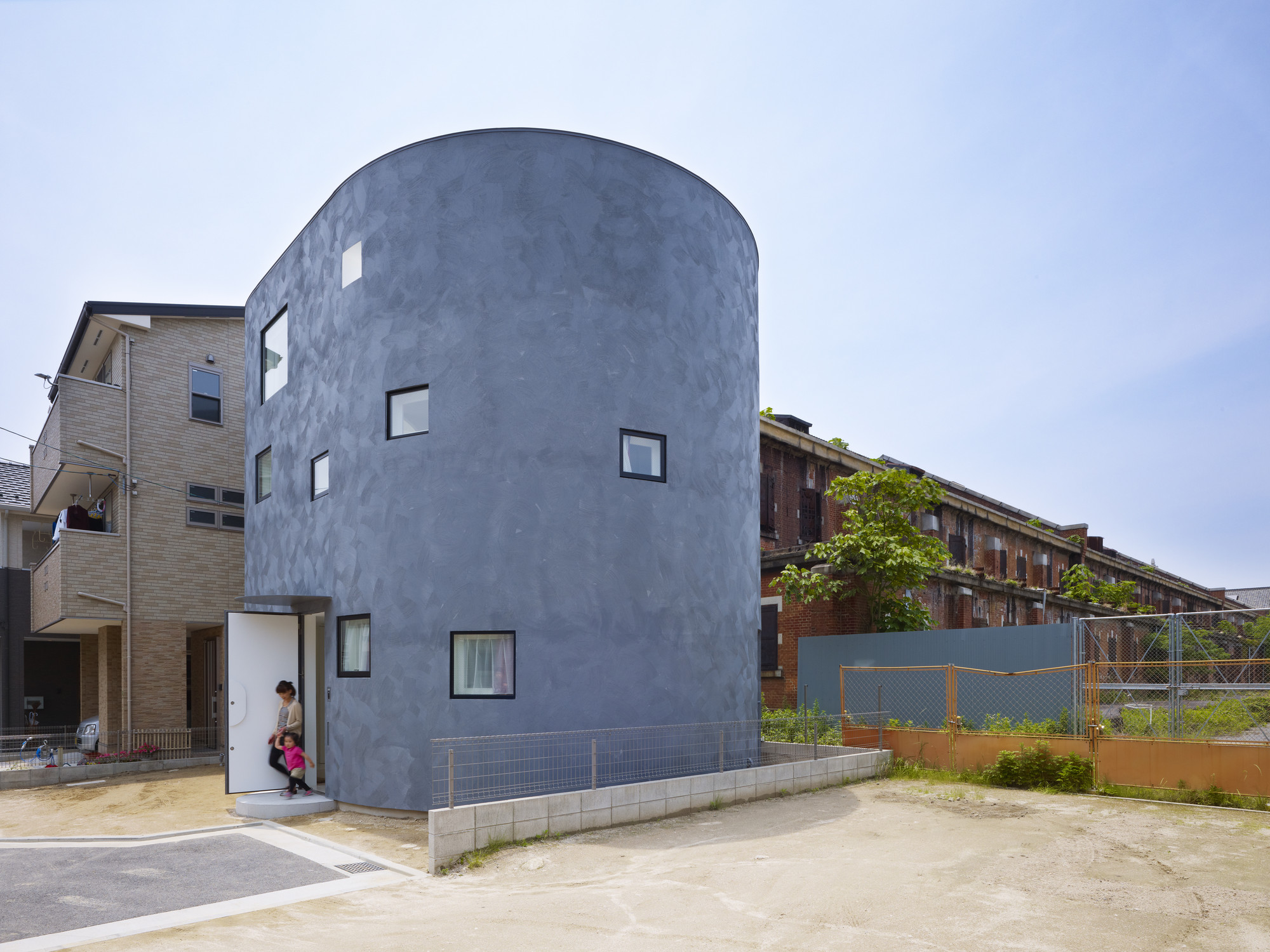 Gallery of Light Stage House / Future Studio - 8