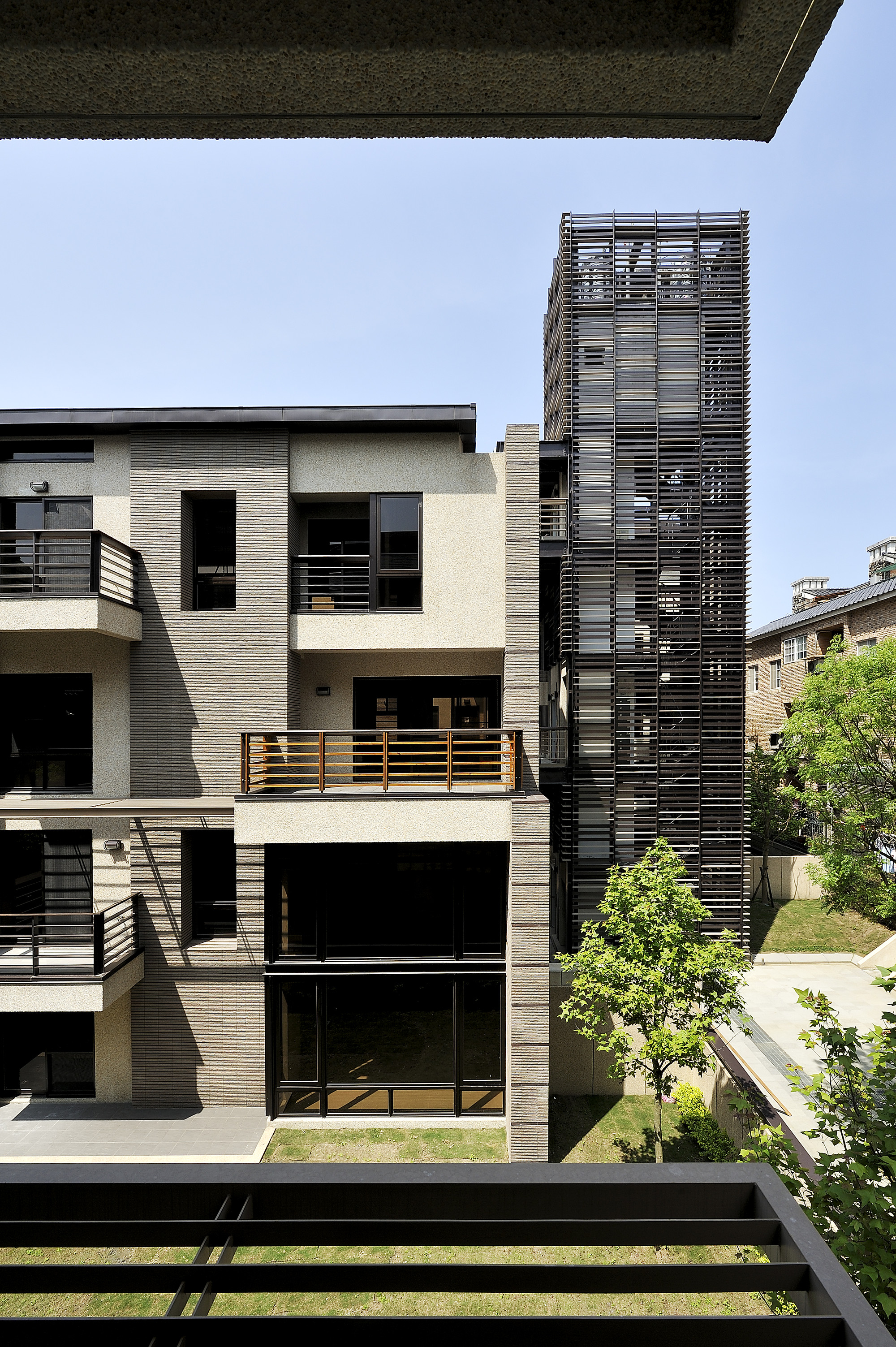 Gallery of Mountain Moon / Chin Architects - 13