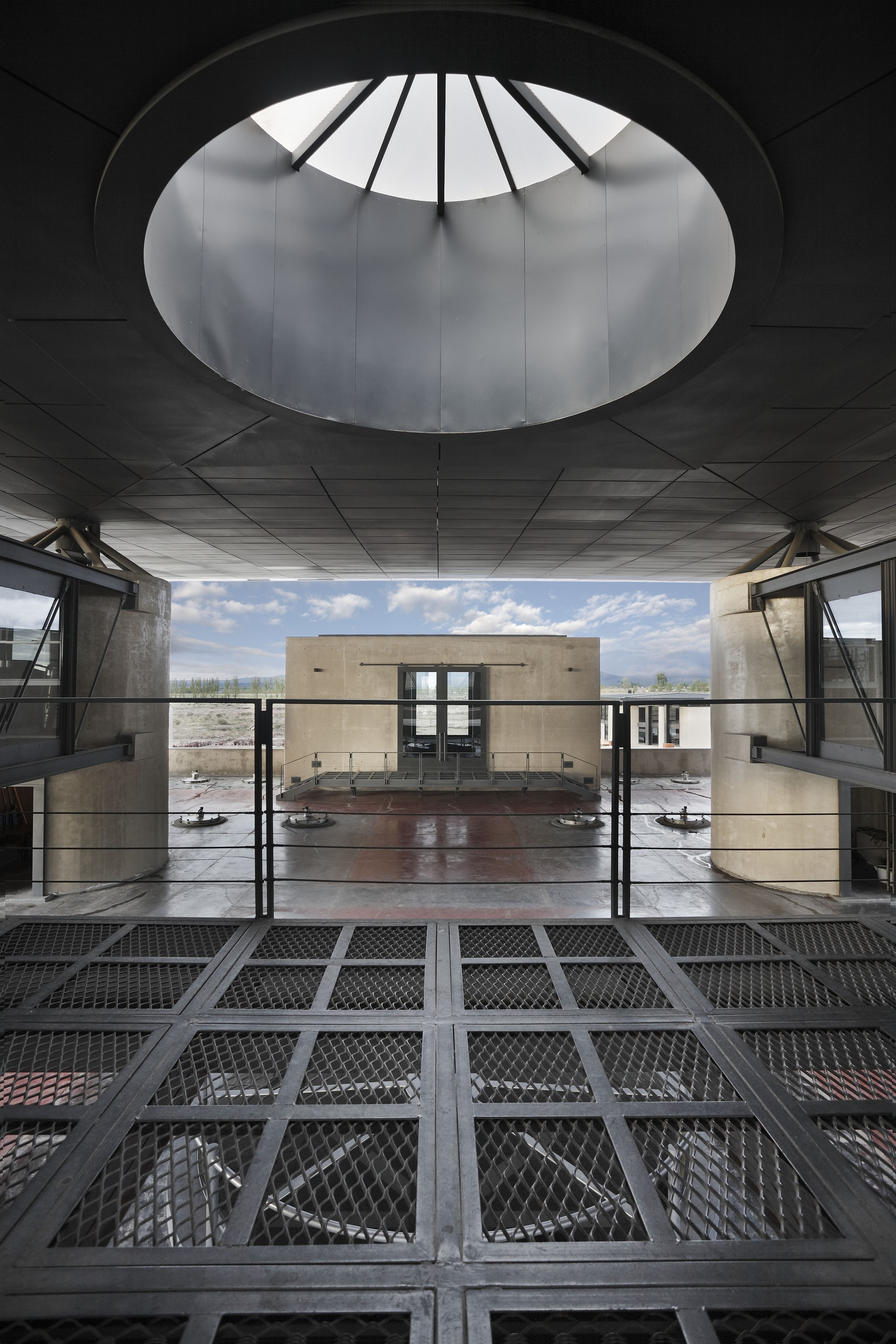 Gallery of O. Fournier Winery / Bórmida & Yanzón - 22