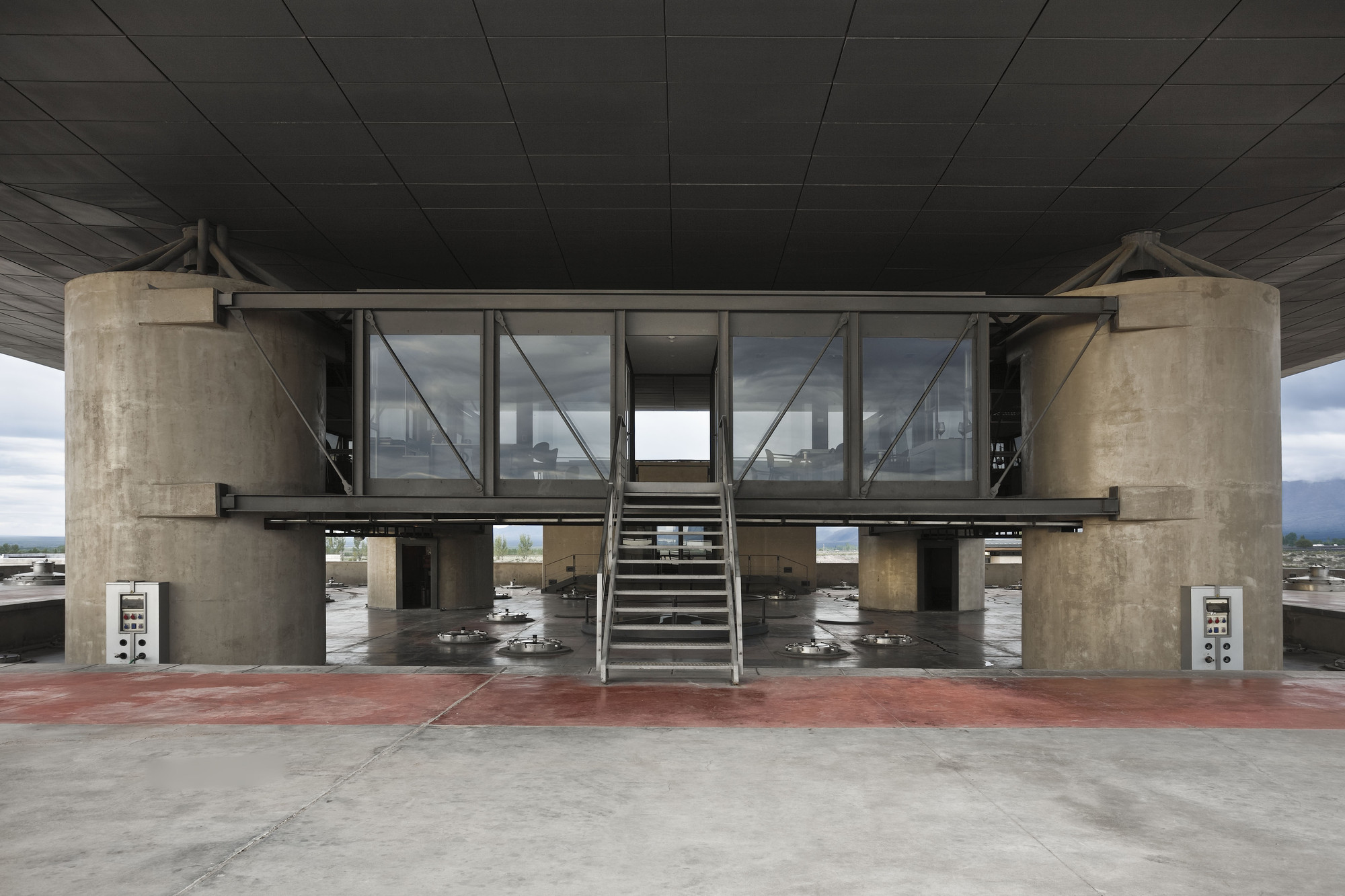 Gallery of O. Fournier Winery / Bórmida & Yanzón - 34