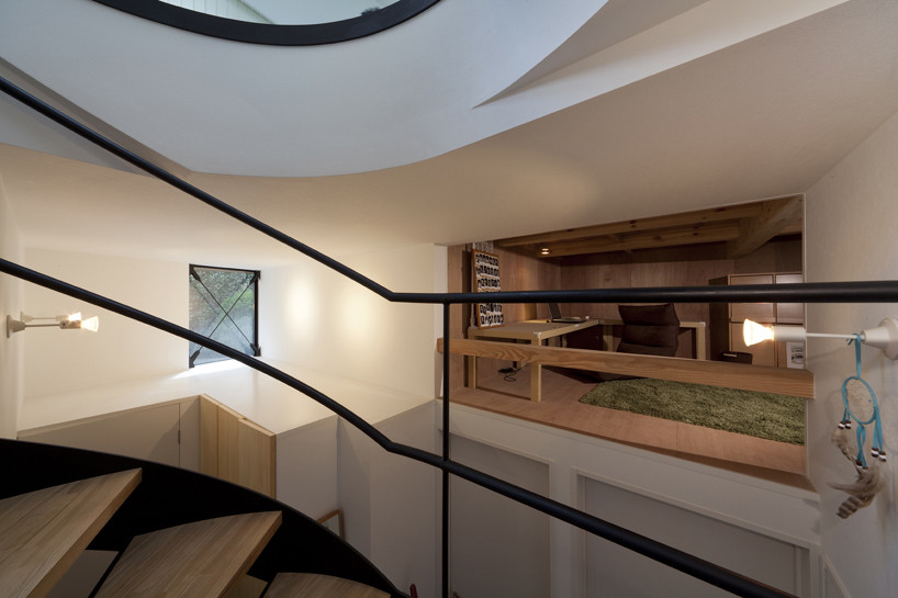 Gallery of House in Shimomaruko / Atelier HAKO Architects - 9