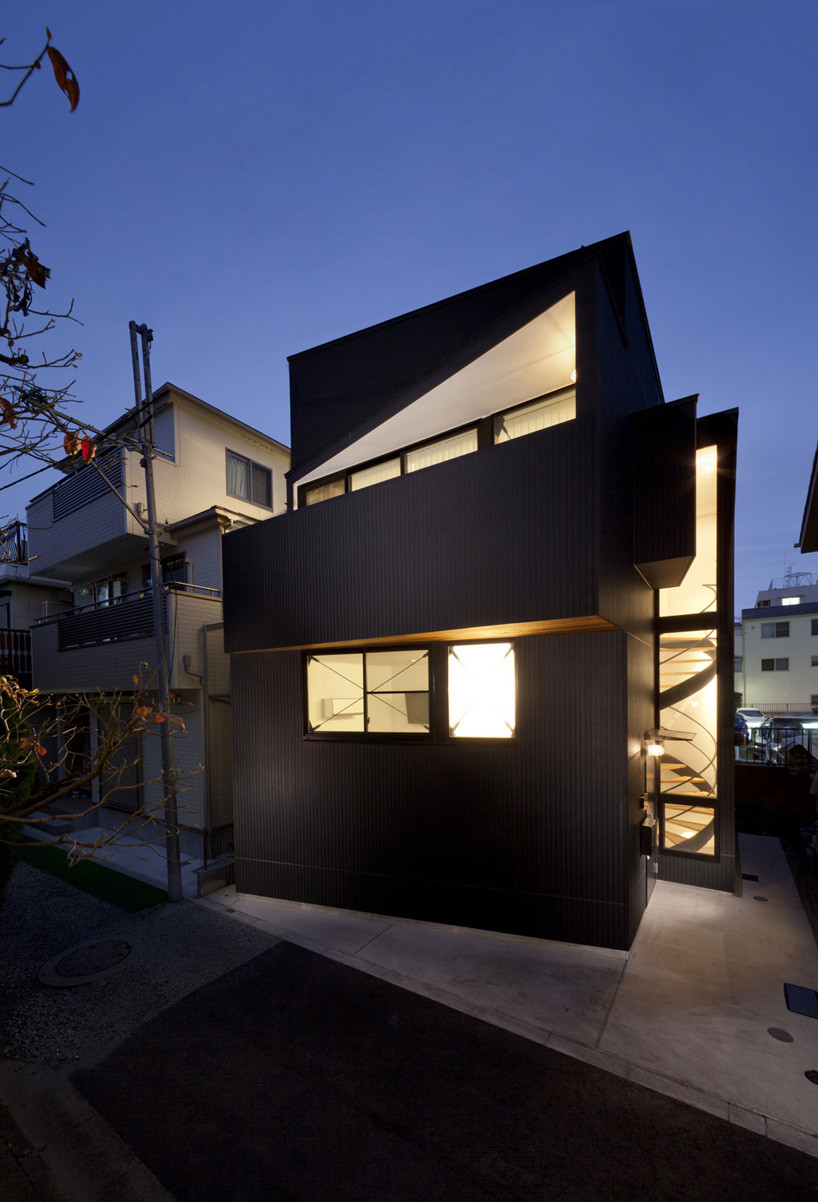 Galeria de Casa em Shimomaruko / atelier HAKO architects - 7