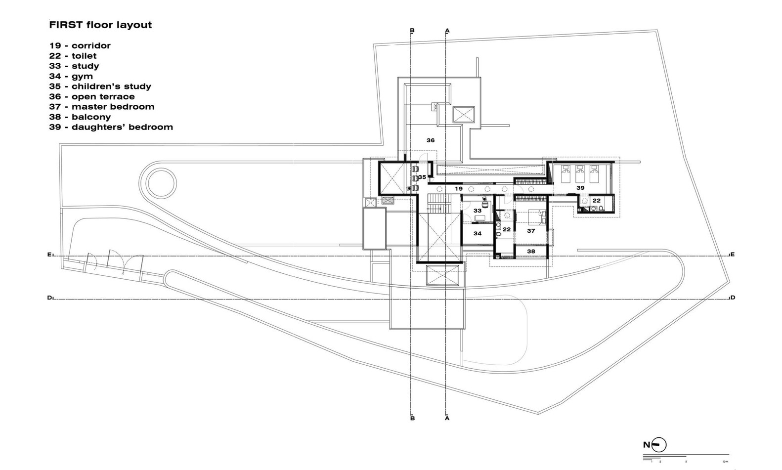Gallery of The Running Wall Residence / LIJO RENY architects - 41