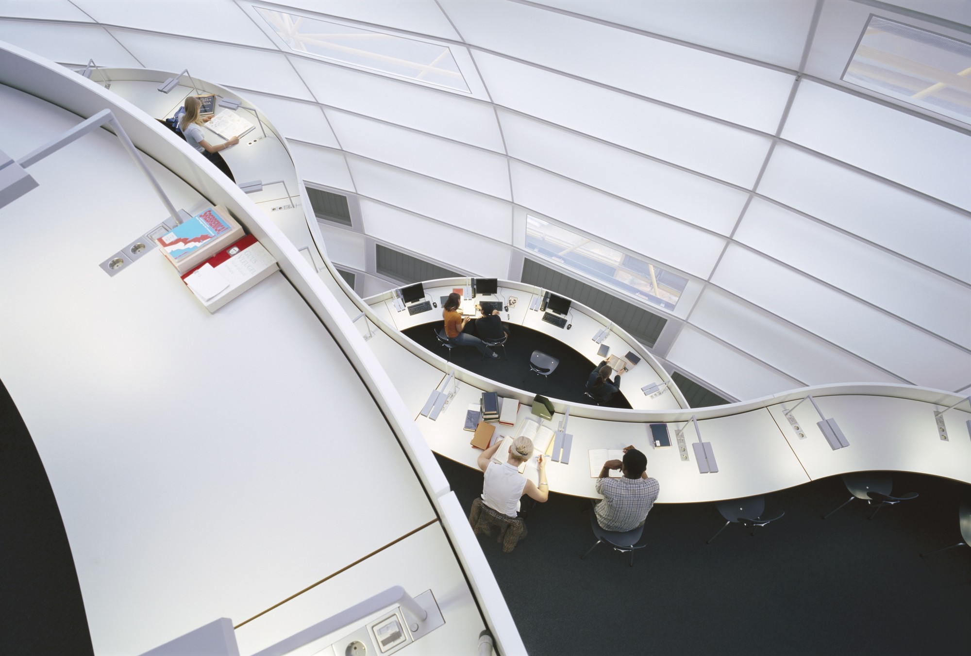 Gallery of Free University's Philology Library / Foster + Partners - 11