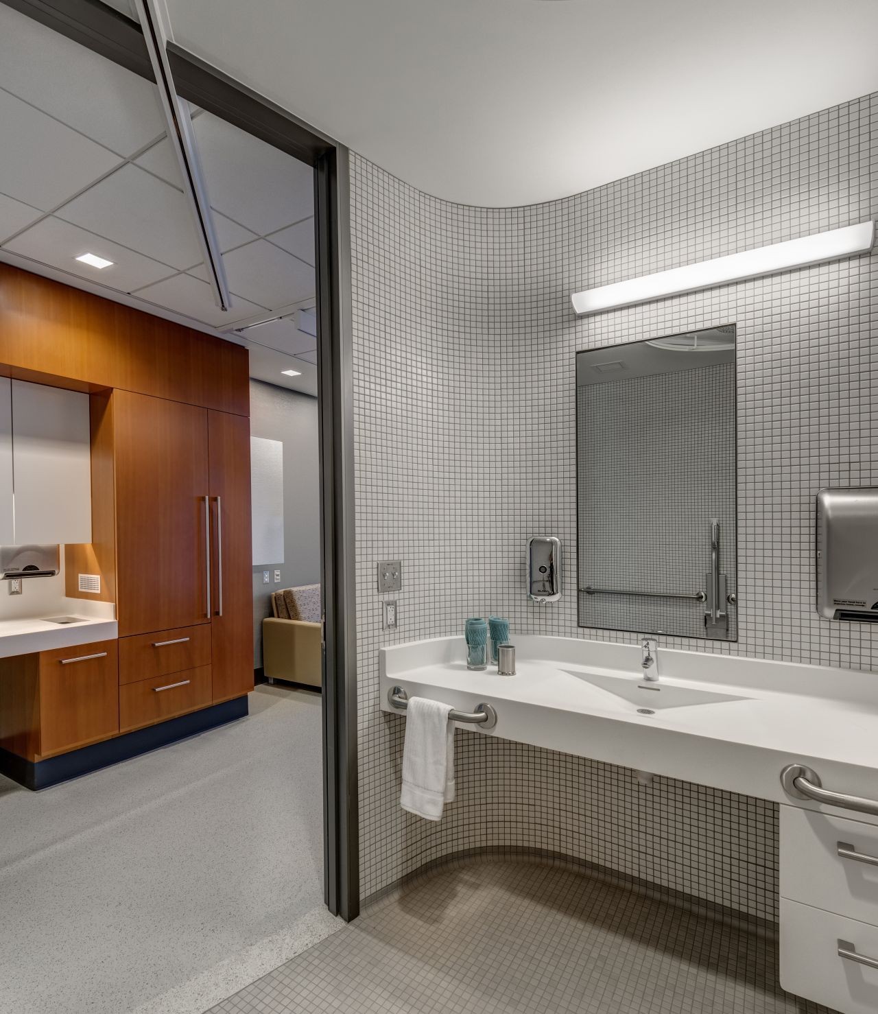 Gallery of Spaulding Hospita / Perkins&Will - 7