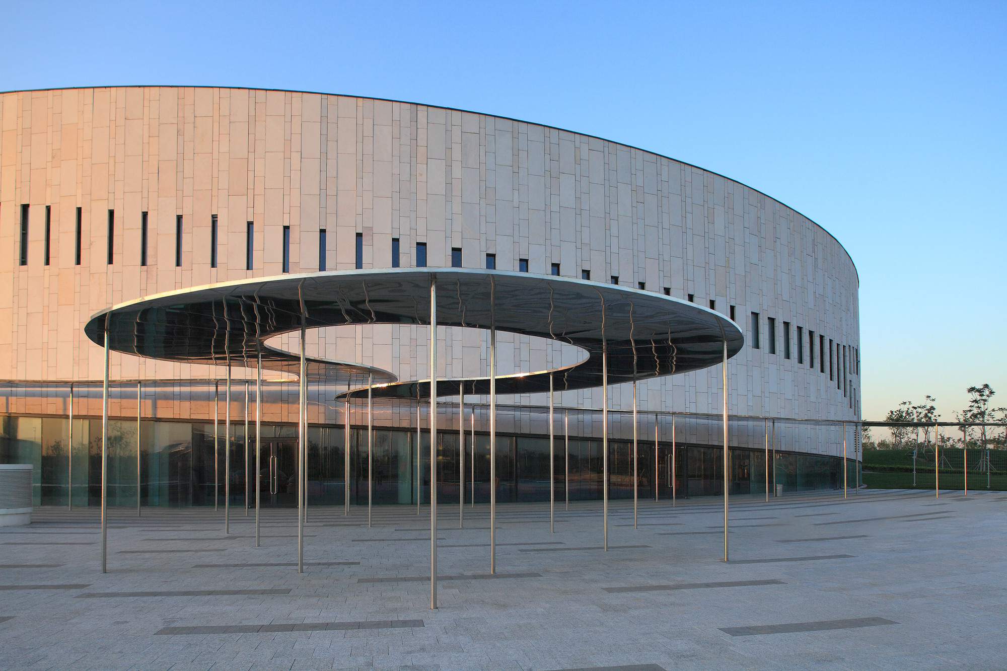Gallery of Samaranch Memorial Museum / Archiland - 12