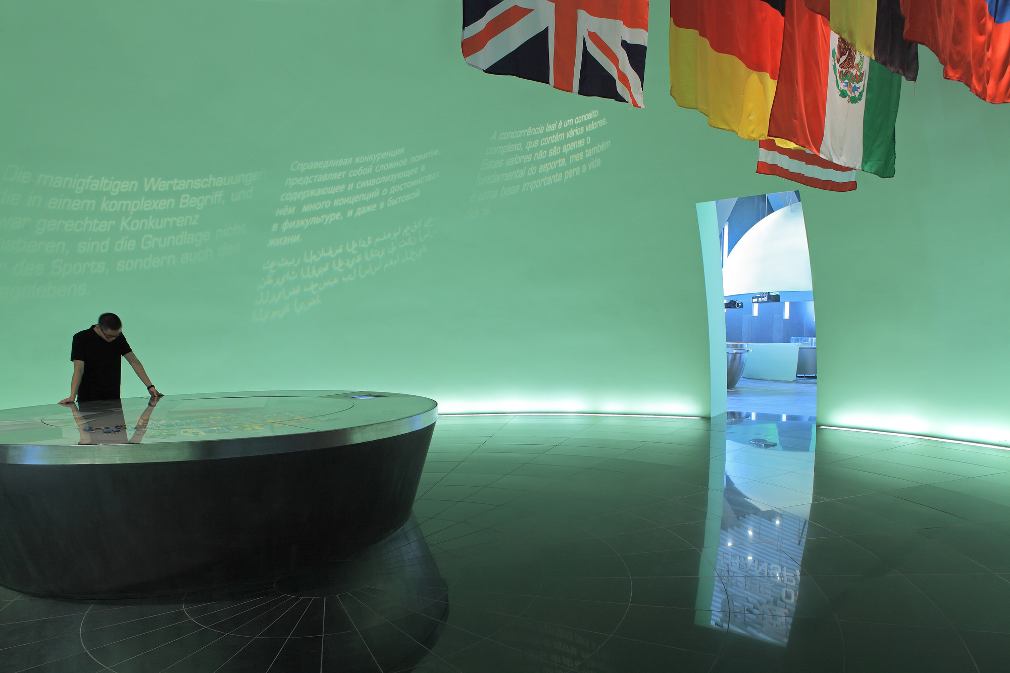 Gallery of Samaranch Memorial Museum / Archiland - 24