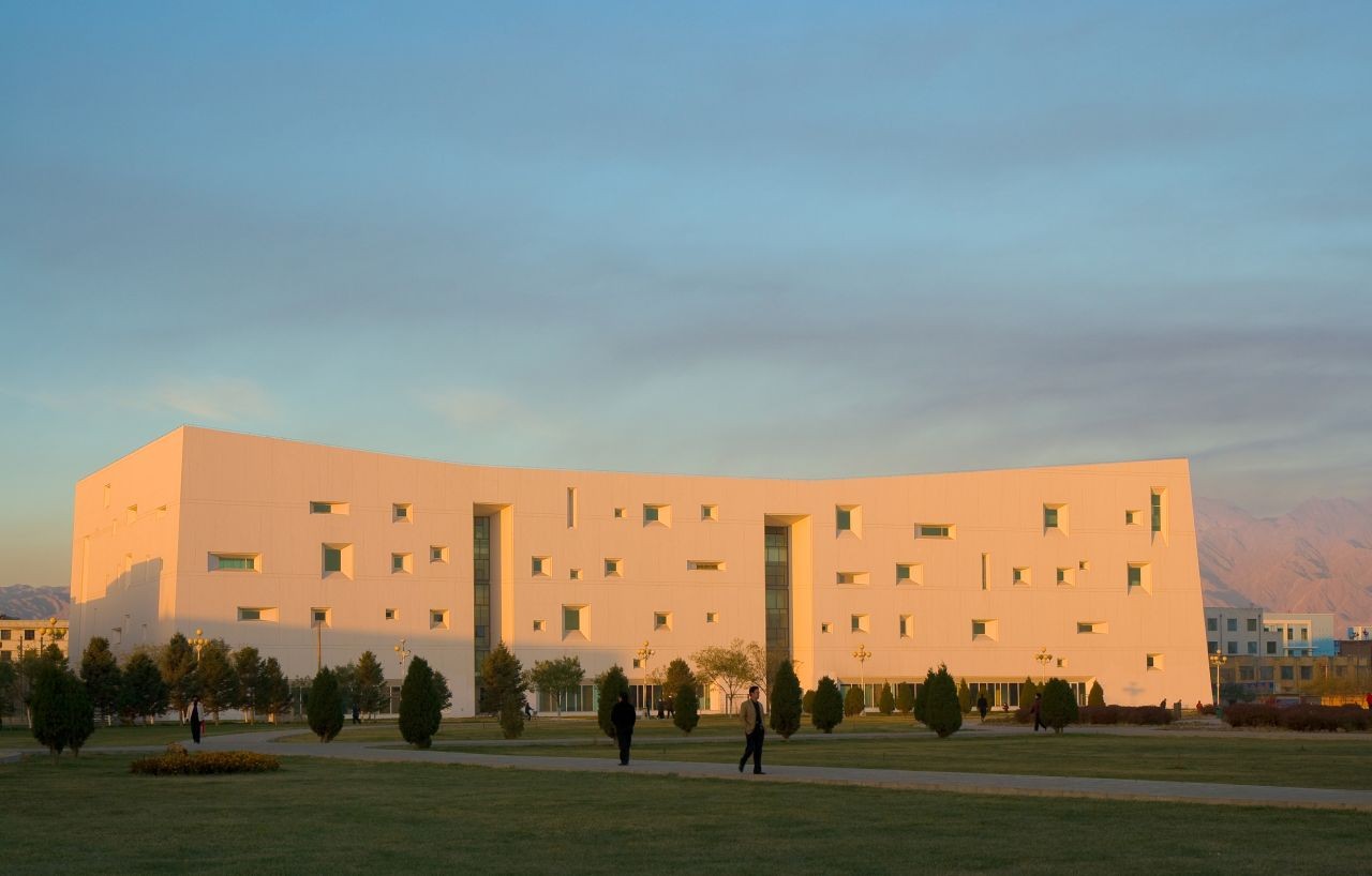 Gallery of Jinchang Cultural Centre / Teamminus - 2
