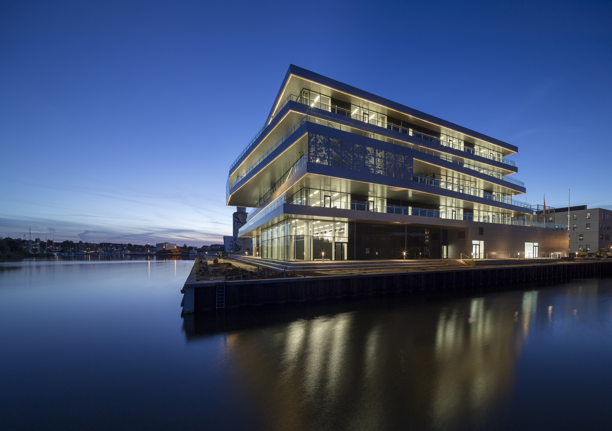 Gallery of VUC Syd / AART Architects + ZENI Architects - 6