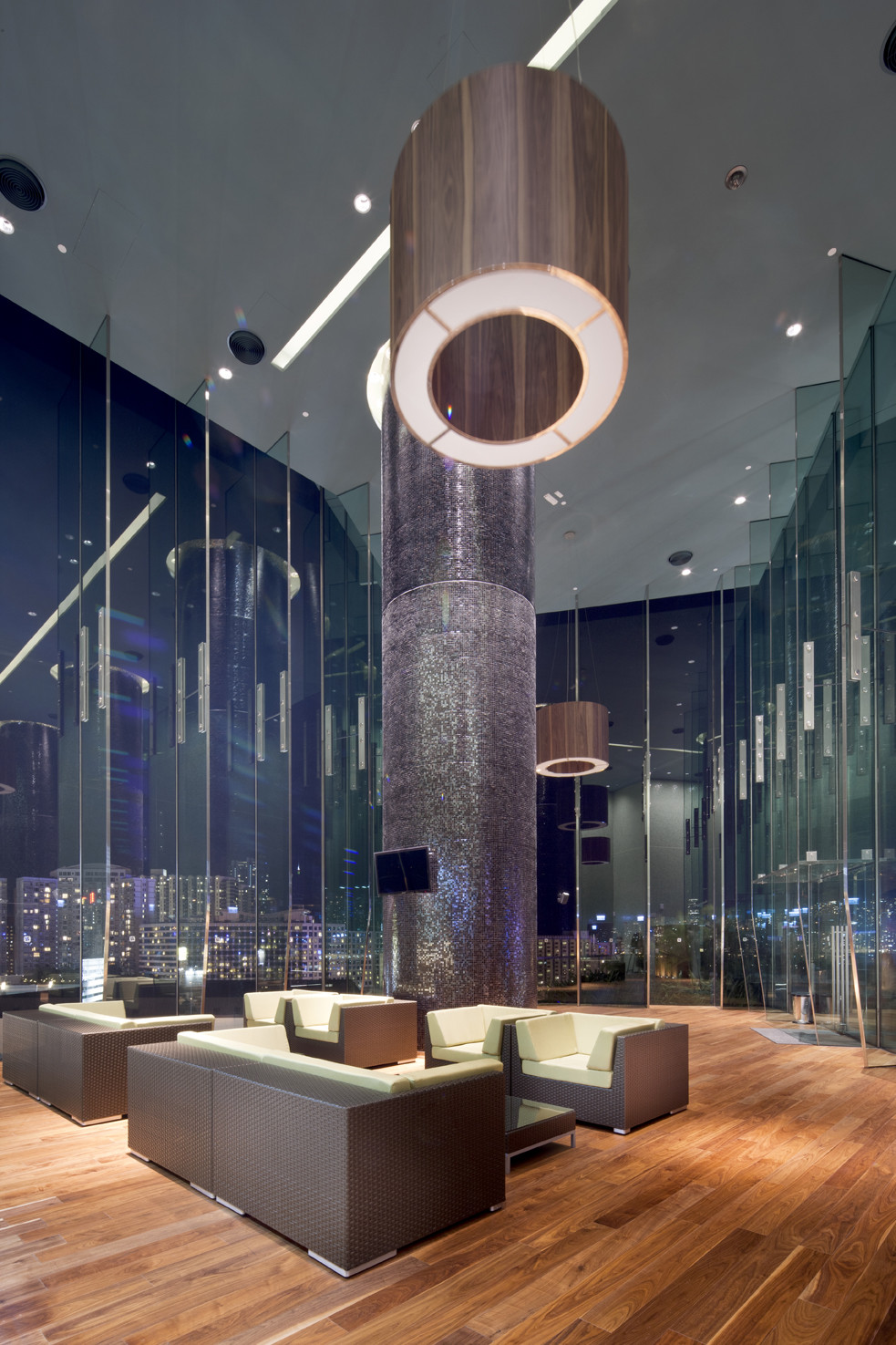 Gallery of Hotel ICON / Rocco Design Architects - 3