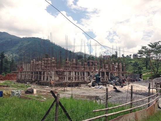 Galeria de MOS Architects assume projeto humanitário no Nepal - 4