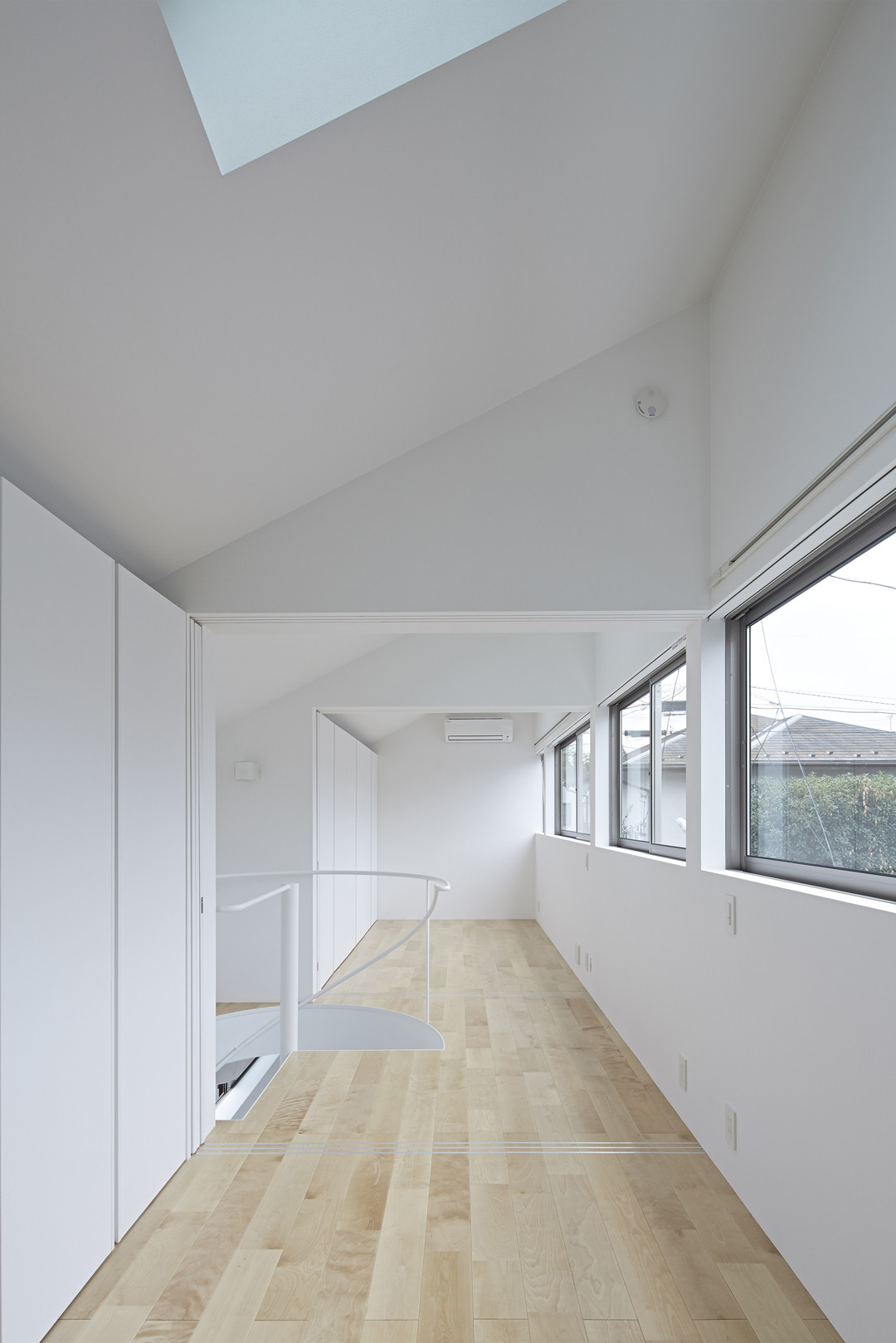 Gallery of Long Window House / Another APARTMENT / Tsuyoshi Kobayashi - 3