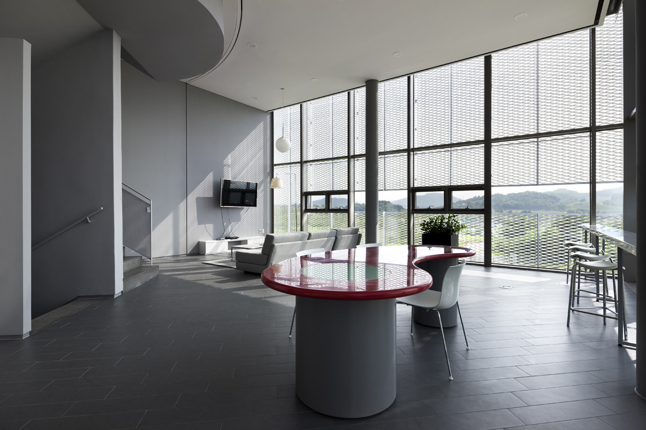 Gallery of Castle of Skywalkers / Doojin Hwang Architects - 25