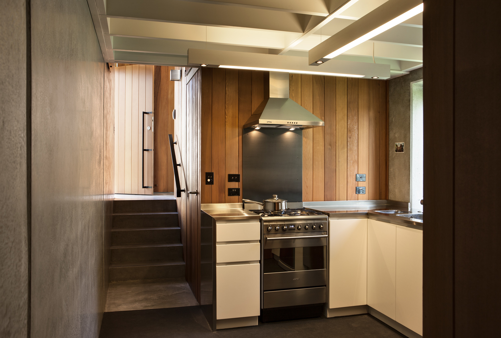 Gallery of Takapuna House / Athfield Architects - 15