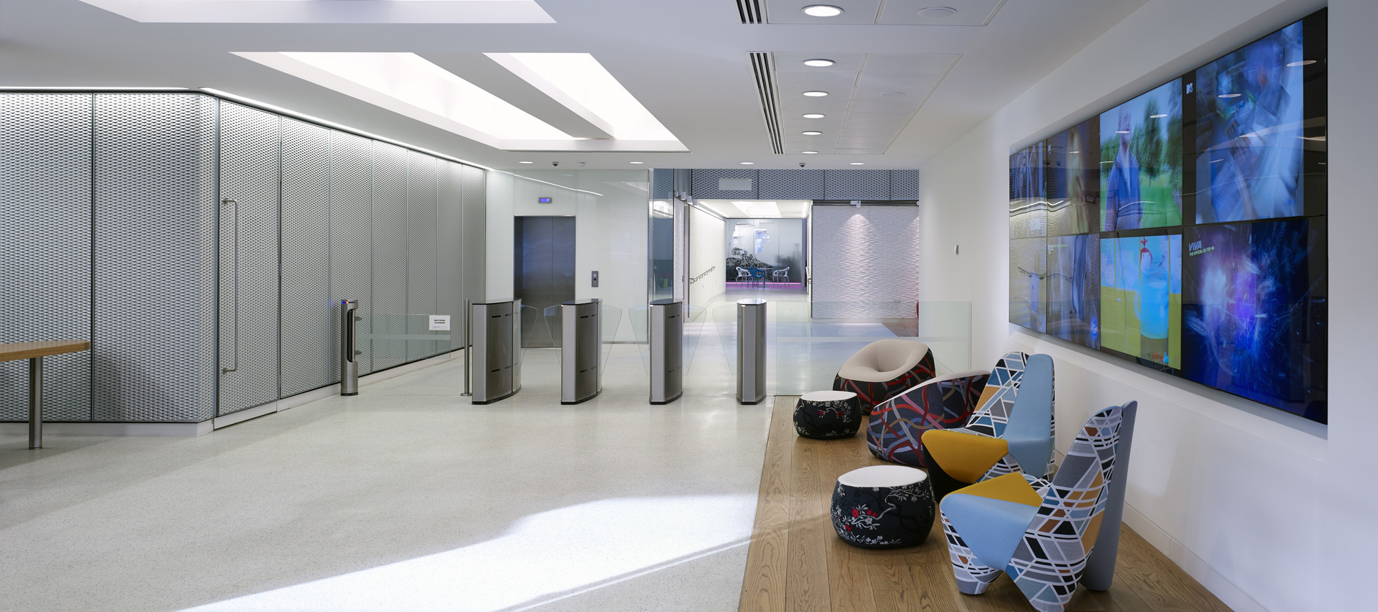 Gallery of Viacom European HQ / Jacobs Webber - 3