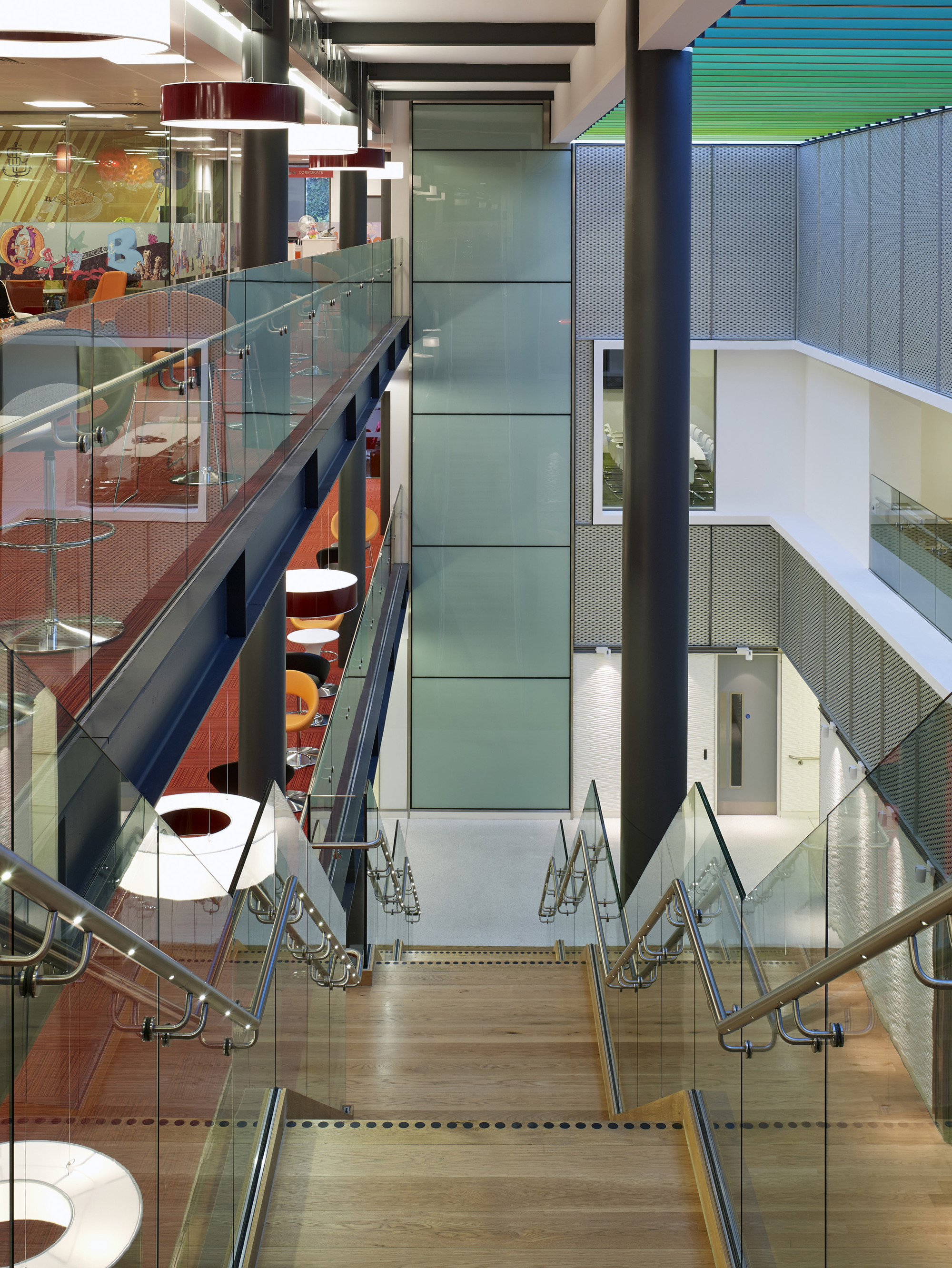 Gallery of Viacom European HQ / Jacobs Webber - 19